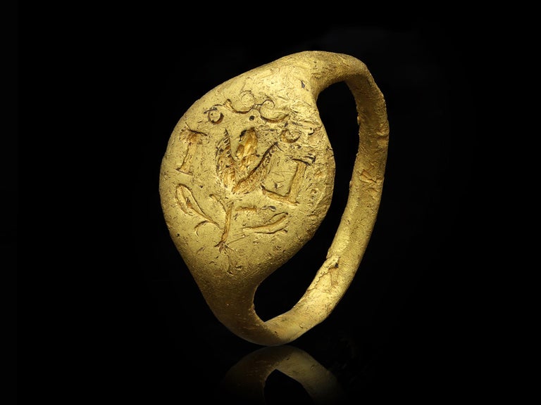 Post Medieval Signet Ring, circa 16th-17th Century For Sale at 1stDibs