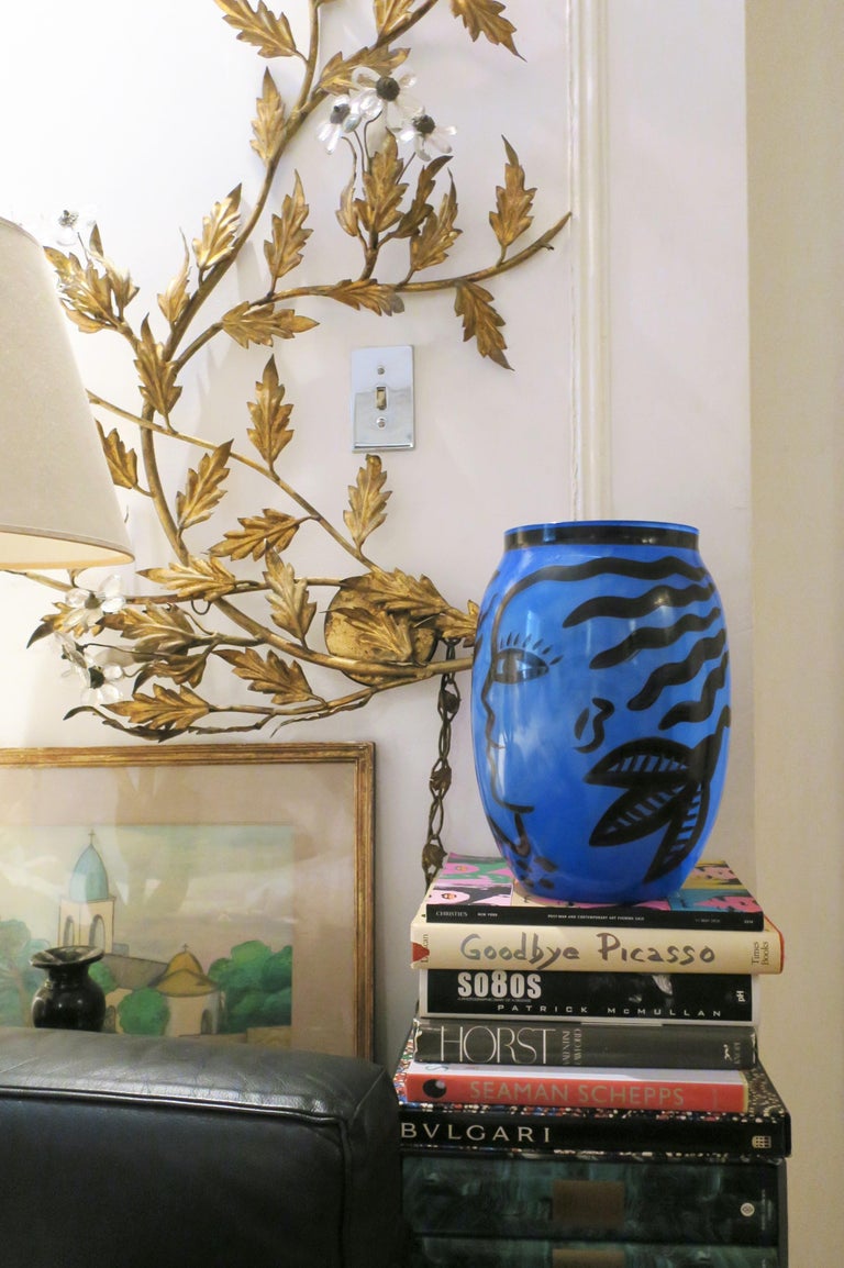 Postmodern Art Glass Vase by Ulrica Hydman-Vallien for Kosta Boda ...