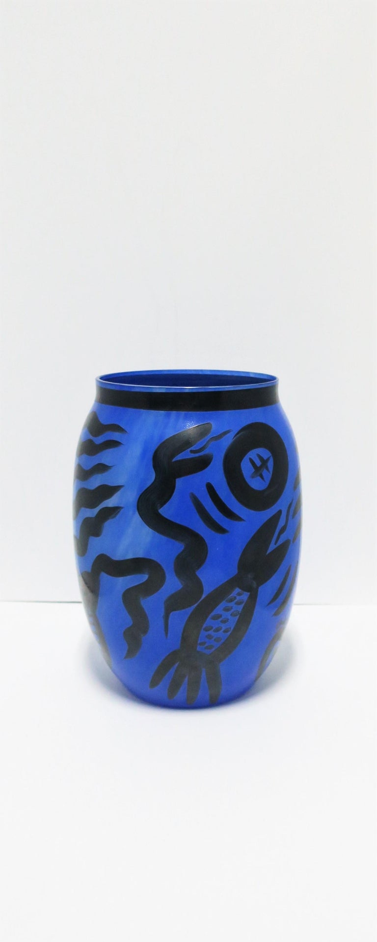 Postmodern Art Glass Vase by Ulrica Hydman-Vallien for Kosta Boda ...