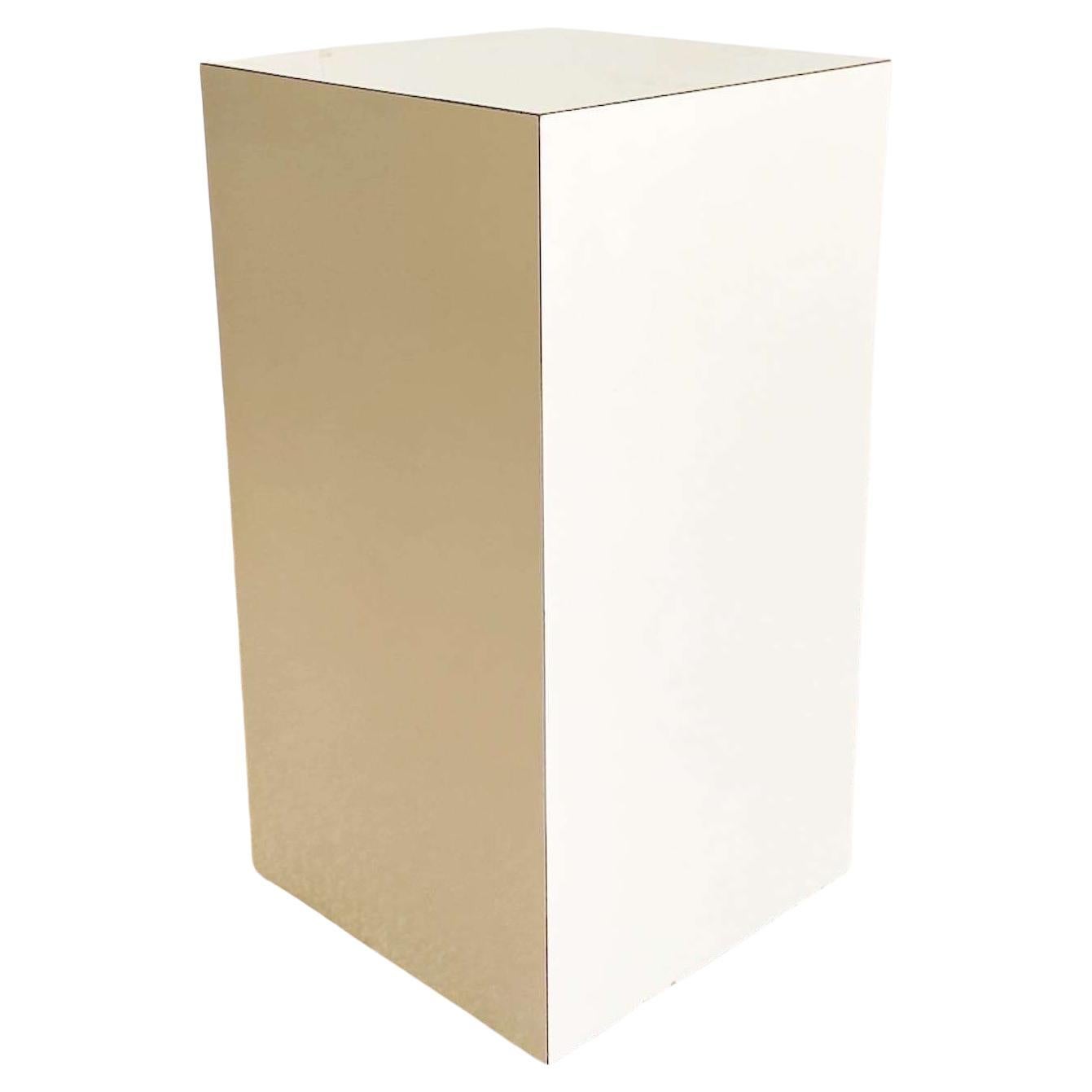 Postmodern Cream Lacquer Laminate Side Table For Sale at 1stDibs