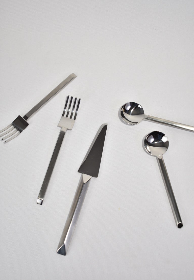 Postmodern Flatware Set at 1stDibs | yamazaki flatware
