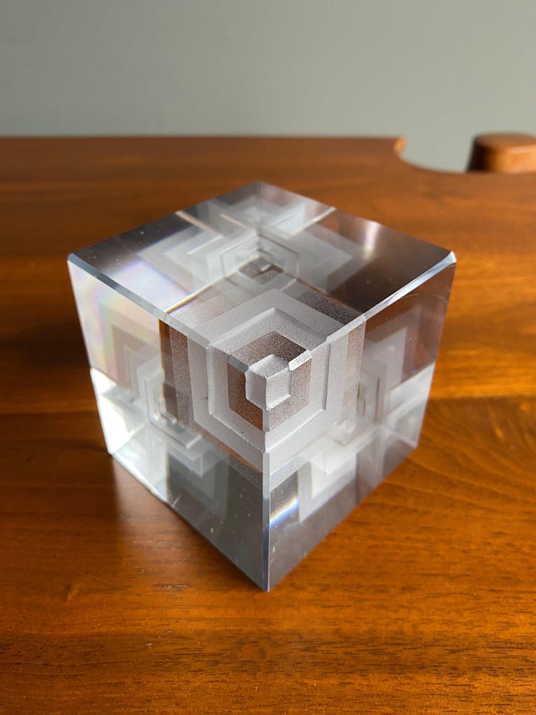 Postmodern Glass Cube Paperweight, 1980's For Sale at 1stDibs