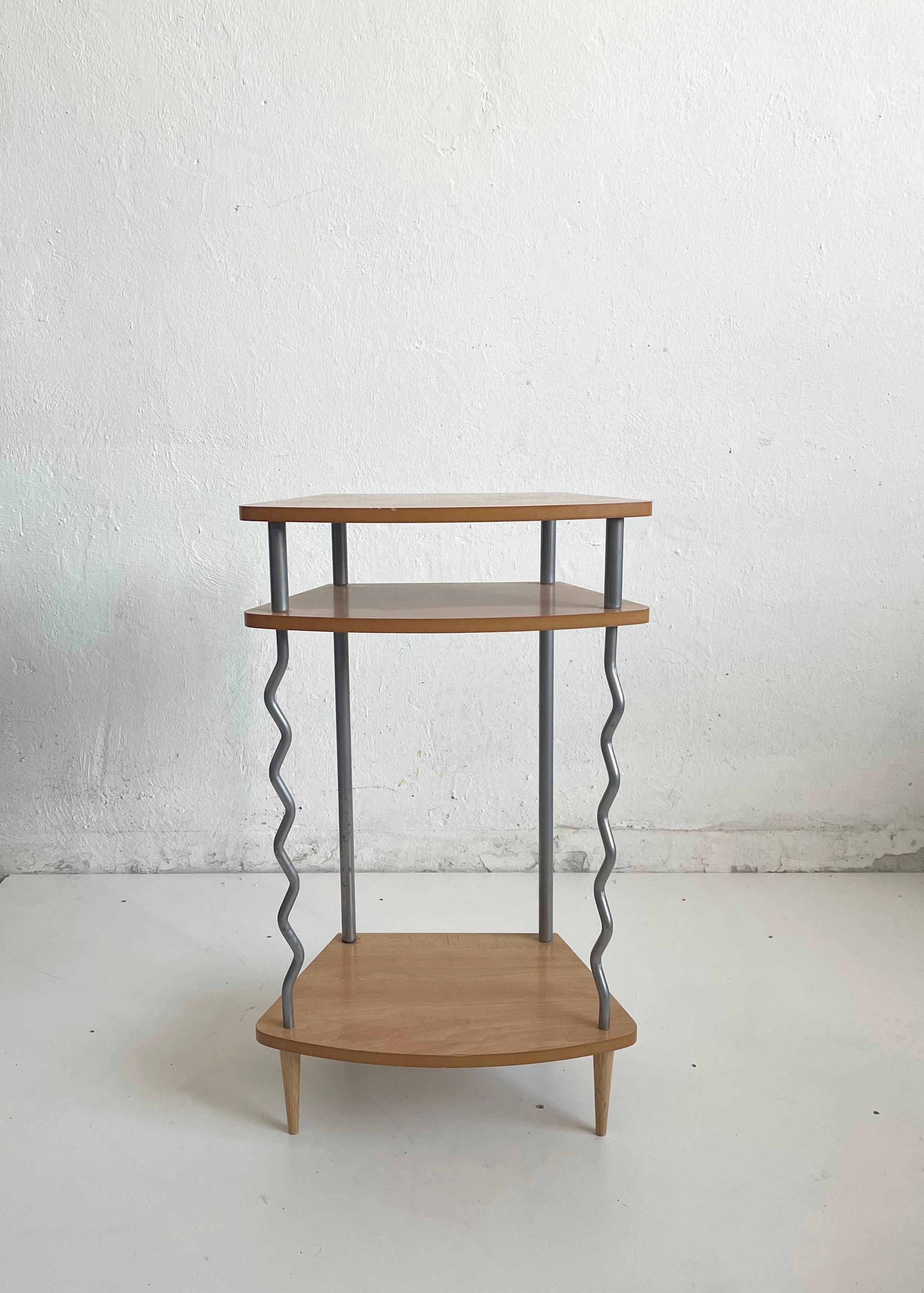Postmodern Italian Memphis Design Console Table, 1980s For Sale at 1stDibs