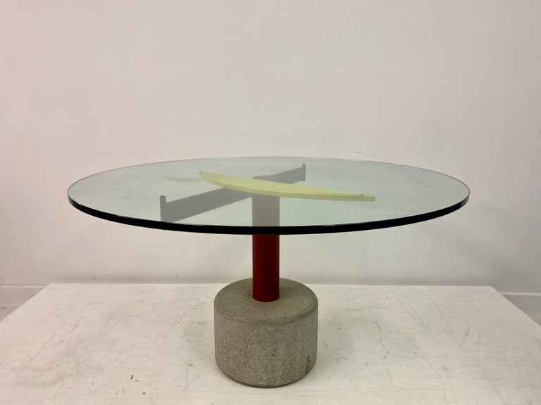 Postmodern Memphis Style Dining or Centre Table For Sale at 1stDibs