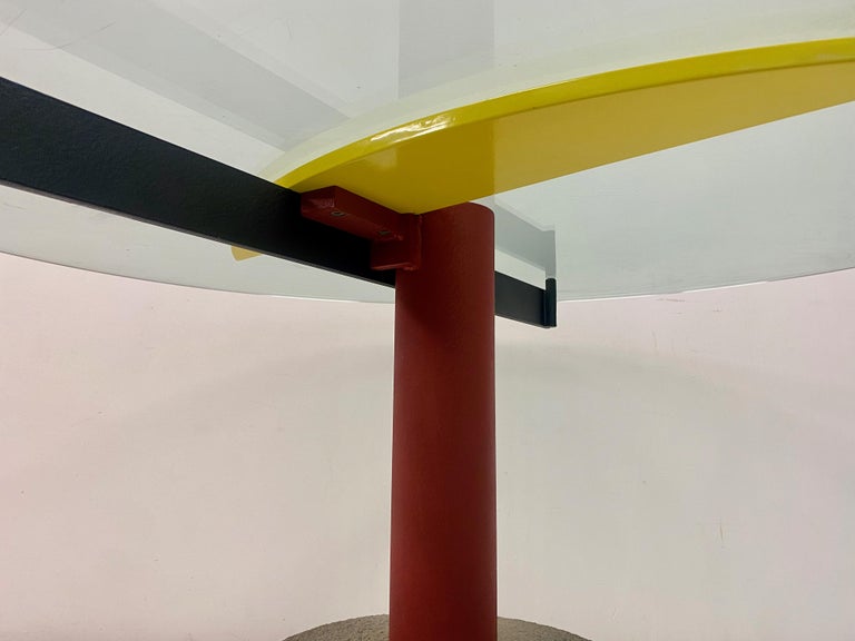 Postmodern Memphis Style Dining or Centre Table For Sale at 1stDibs