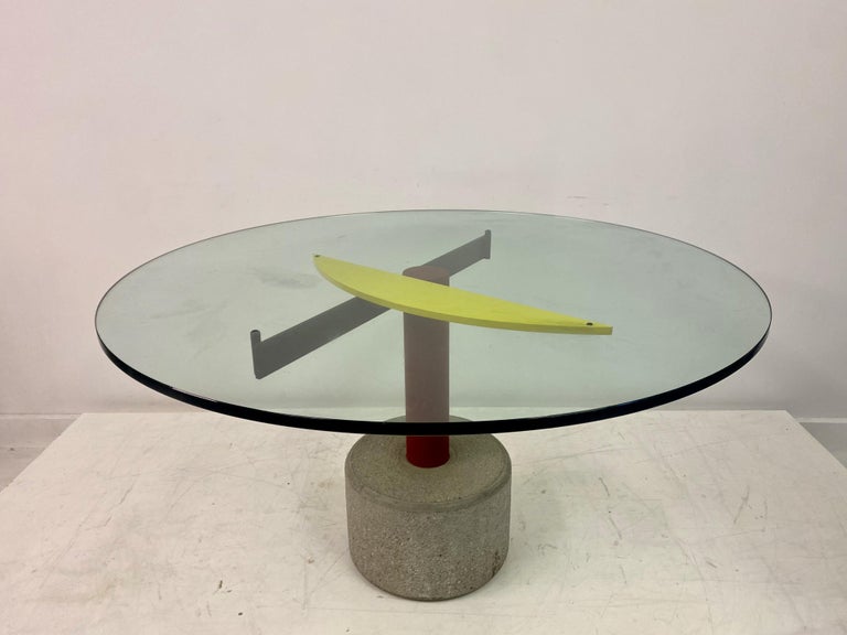 Postmodern Memphis Style Dining or Centre Table For Sale at 1stDibs