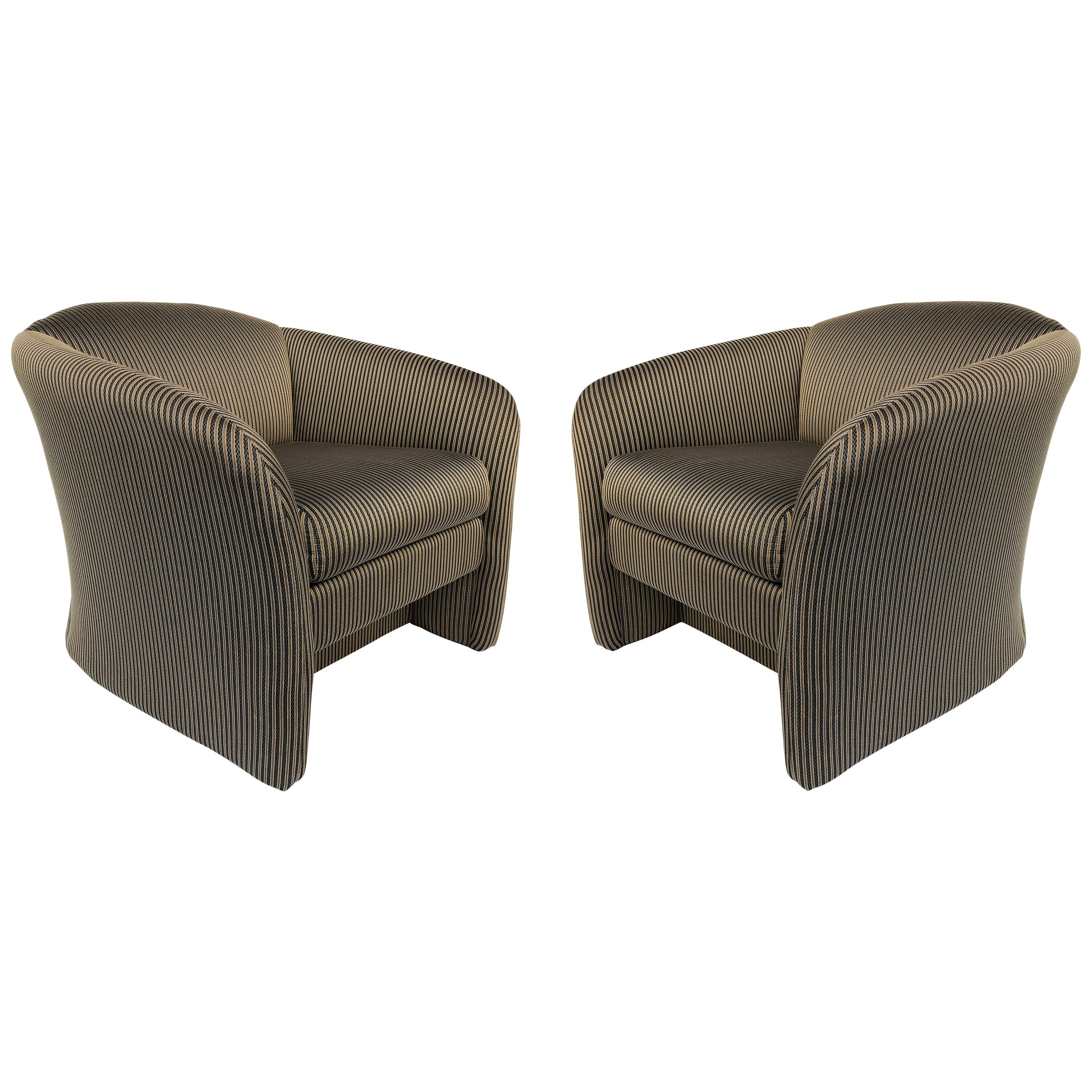 Pair of Lucite Club Lounge Chairs at 1stDibs