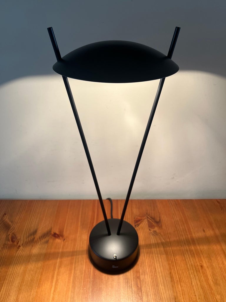 Postmodern Pair of Black Table Lamps by Leonardo Marelli for Estiluz, 1980s For Sale at 1stDibs