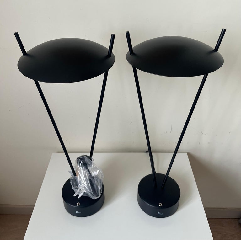 Postmodern Pair of Black Table Lamps by Leonardo Marelli for Estiluz, 1980s For Sale at 1stDibs
