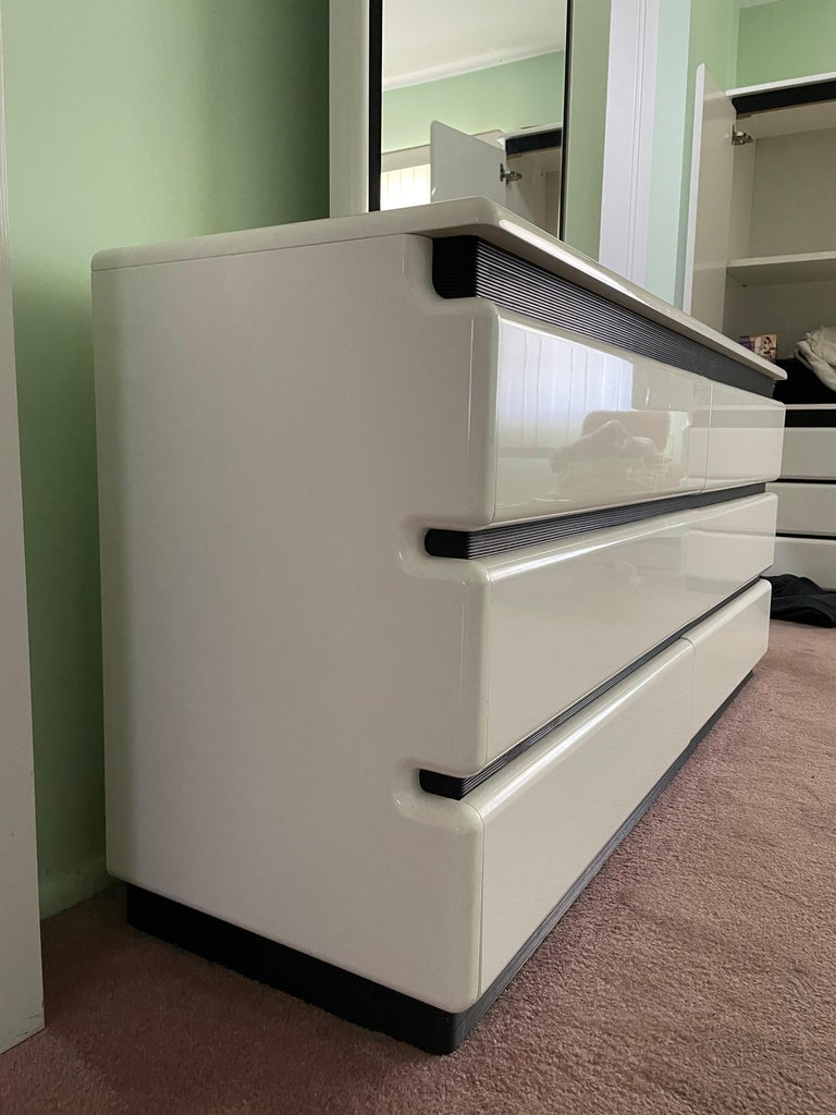 Postmodern Rougier High Gloss White Six Drawer Lacquered Modern Dresser ...