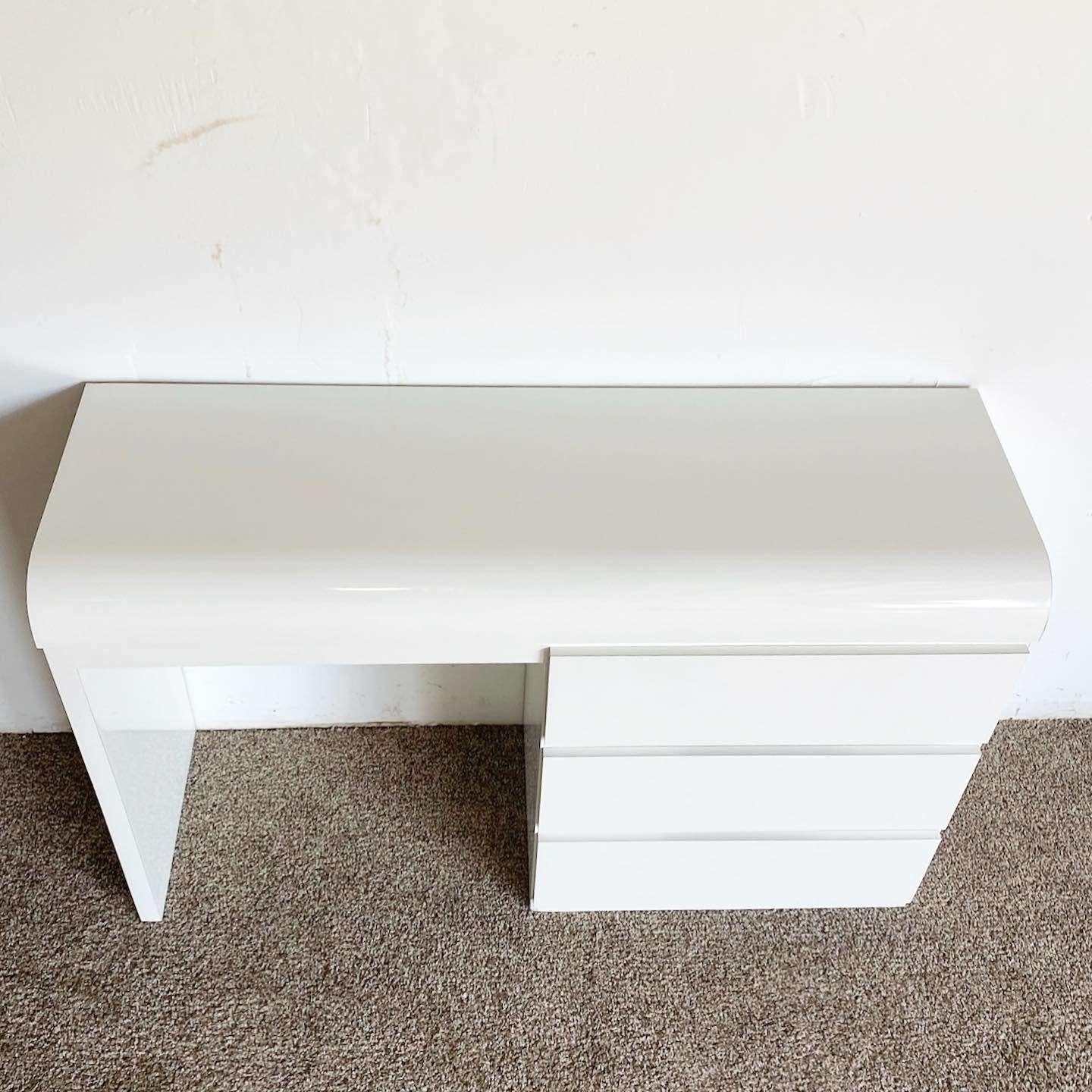 Postmodern White Lacquer Laminate Waterfall Desk For Sale at 1stDibs ...