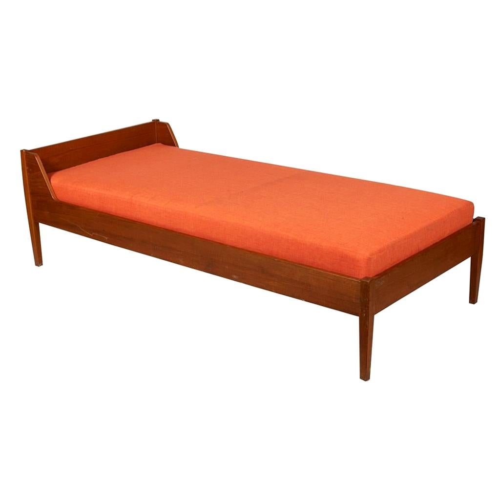 Danish Modern Daybed at 1stDibs