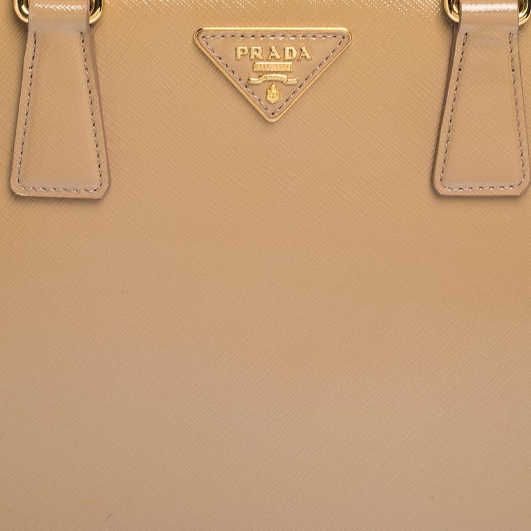 Prada Beige Saffiano Venice Leather Pyramid Frame Top Handle Bag For ...