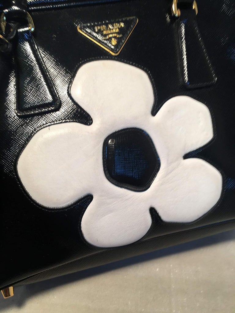 Prada Black and White Patent Saffiano Galleria Flower Bag at 1stDibs ...