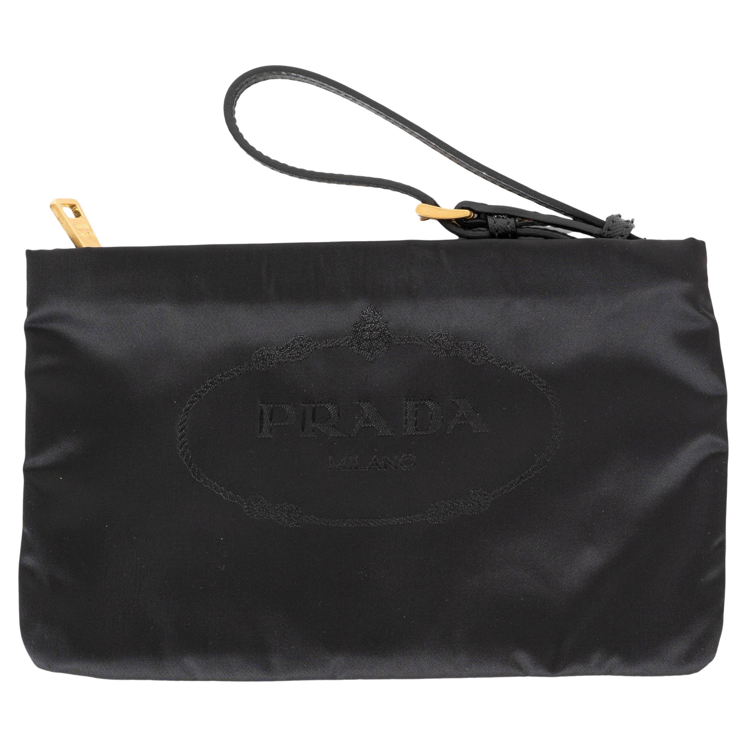 Prada Black Nylon Saffiano Logo Buckle Messenger Bag For Sale at 1stDibs