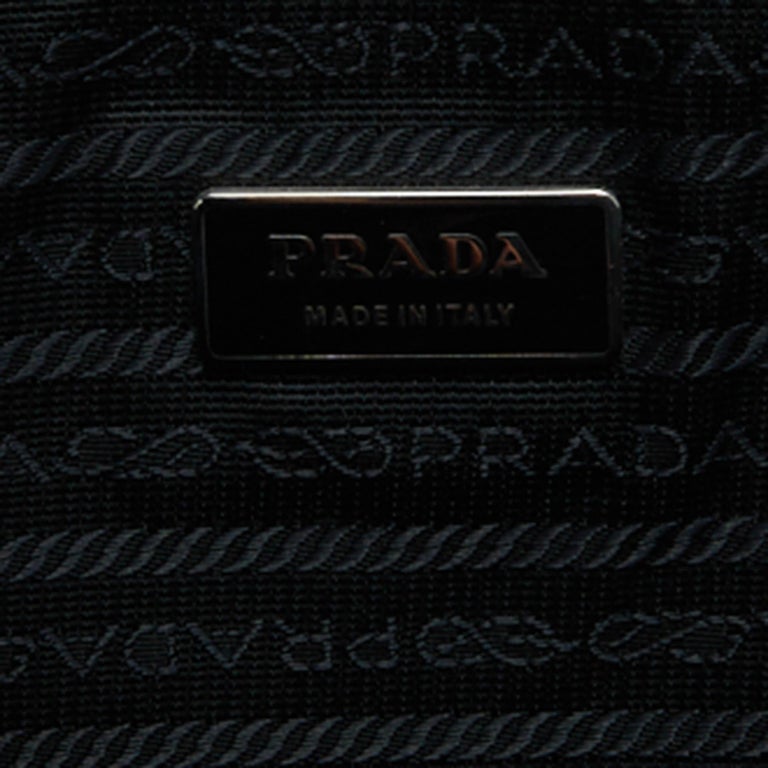 Prada Black Saffiano Leather Laptop Bag For Sale at 1stDibs