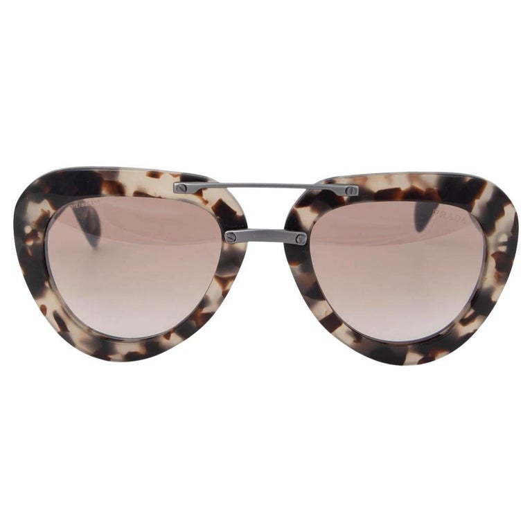 PRADA brown and beige tortoise Aviator Sunglasses SPR 28R For Sale at 1stDibs