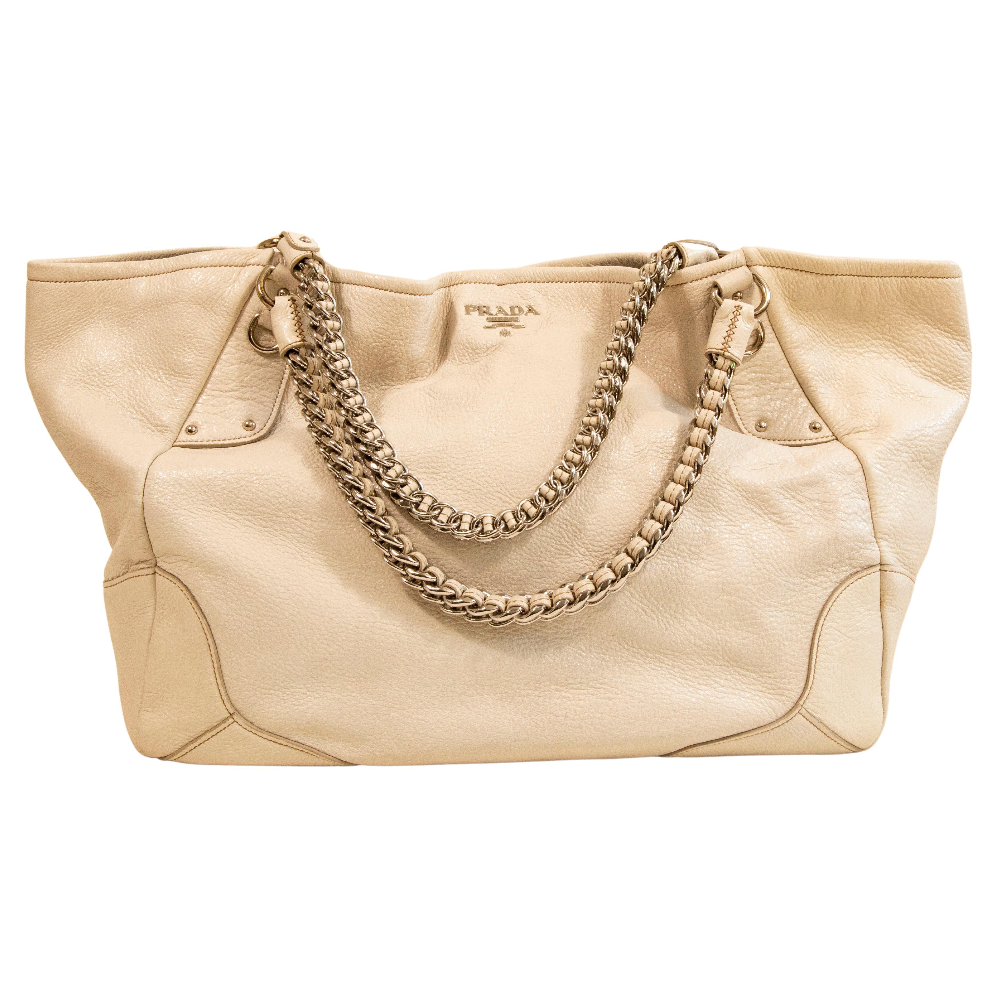 Prada Large Tote Bag in White Glossy Leather 2000s For Sale at 1stDibs