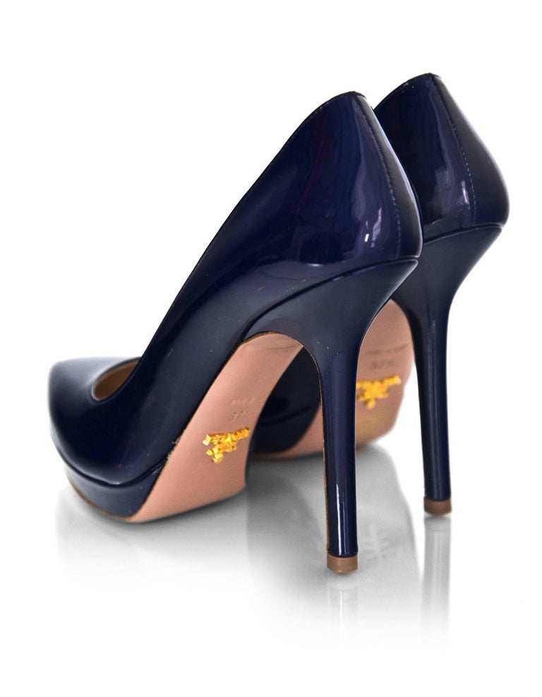 Prada Navy Patent Leather Vernice Donna Pumps Sz 37.5 For Sale at ...