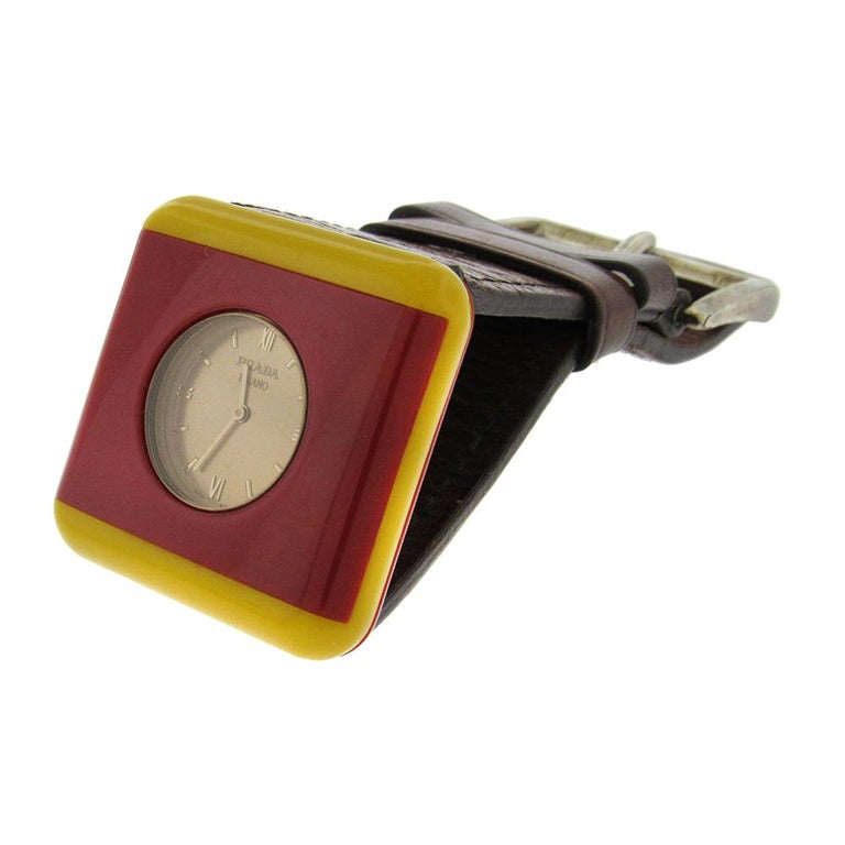 Prada Quartz Wristwatch For Sale at 1stDibs