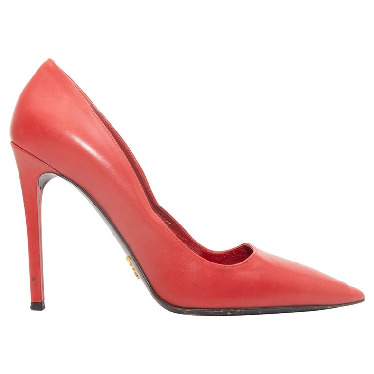 Prada Red Leather Pointed-Toe Pumps For Sale at 1stDibs