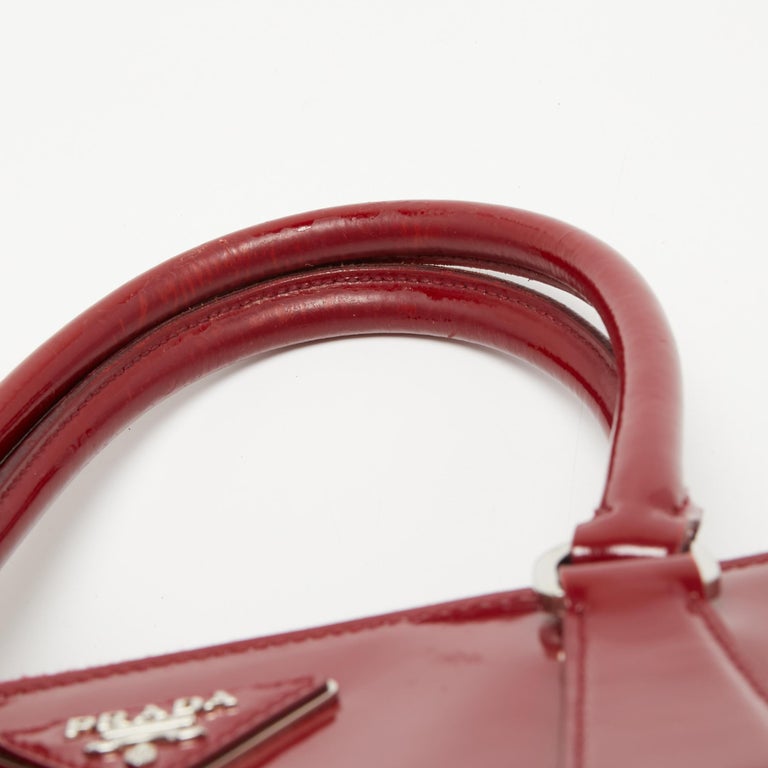 Prada Red Patent Leather Large Galleria Double Zip Tote For Sale at 1stDibs