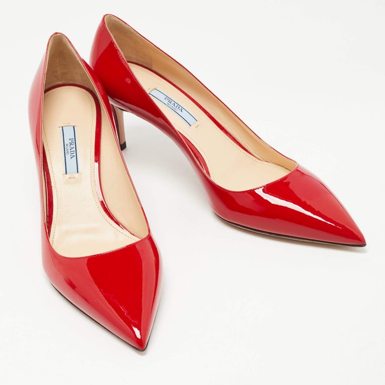 Prada Red Patent Leather Pointed Toe Pumps Size 40 For Sale at 1stDibs