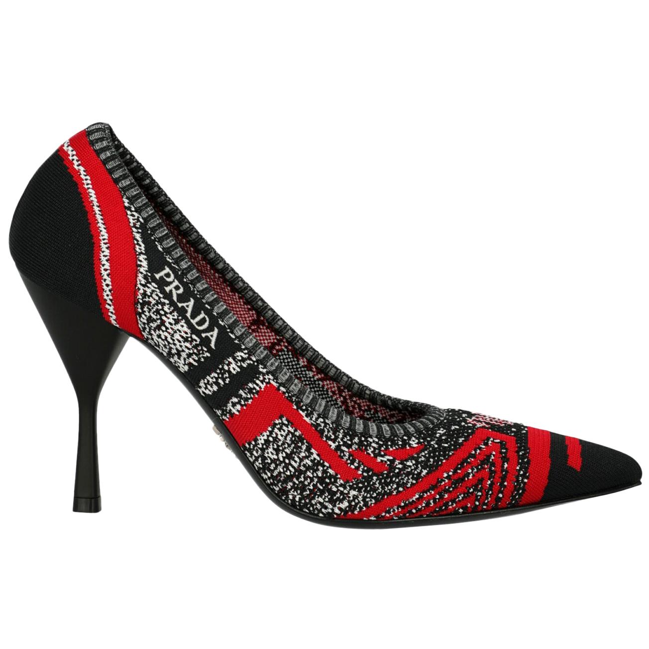 Prada Black Floral Silk Brocade Mule Sandals Size 39 For Sale at 1stdibs