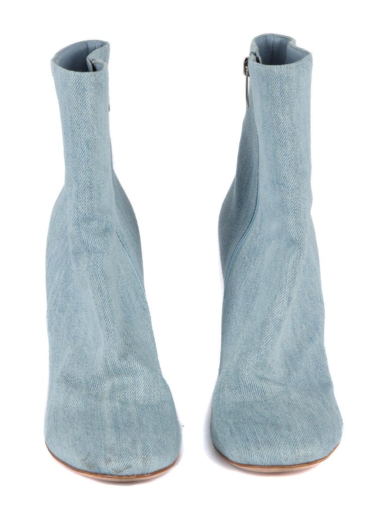 Pre-Loved Gianvito Rossi Women's Denim Ankle Boots For Sale at 1stDibs