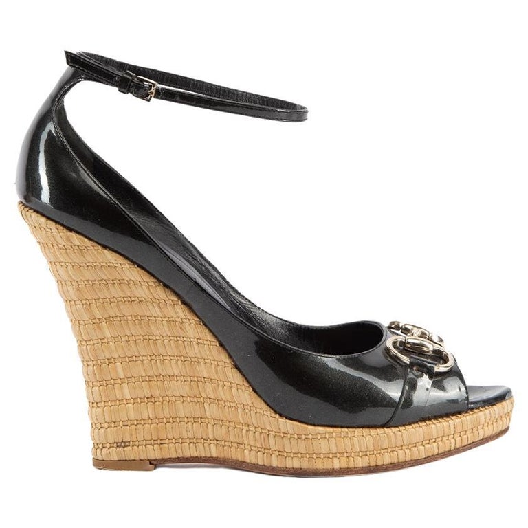 Pre-Loved Gucci Women's Black Horsebit Accent Open Toe Wicker Wedges ...