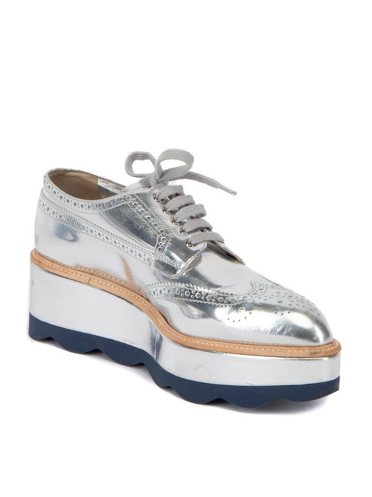 Pre-Loved Prada Women's Metallic Silver Brogue Leather Wave Wingtip ...