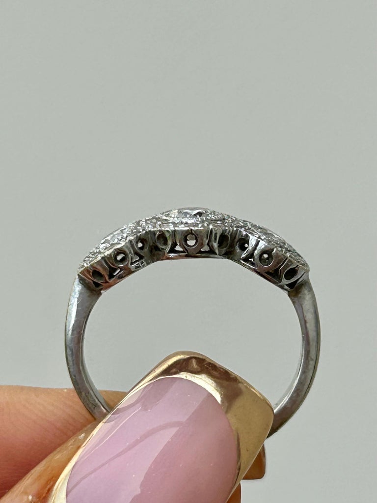 Preloved 18 Carat White Gold Large 3 Stone Diamond Cluster Ring For ...