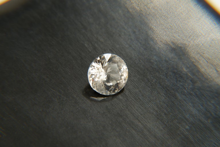 Premium: Vivid Crisp White Sapphire, Diamond like For Sale at 1stDibs