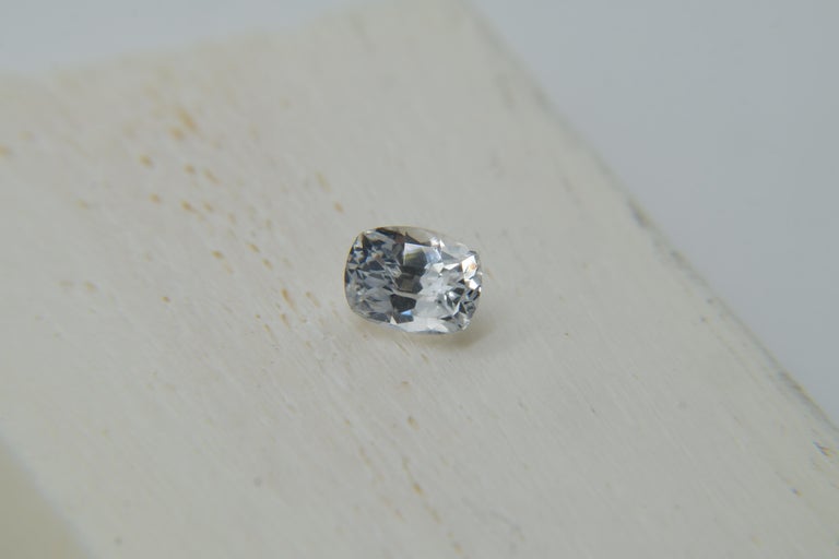 Premium: Vivid Crisp White Sapphire, Diamond like For Sale at 1stDibs