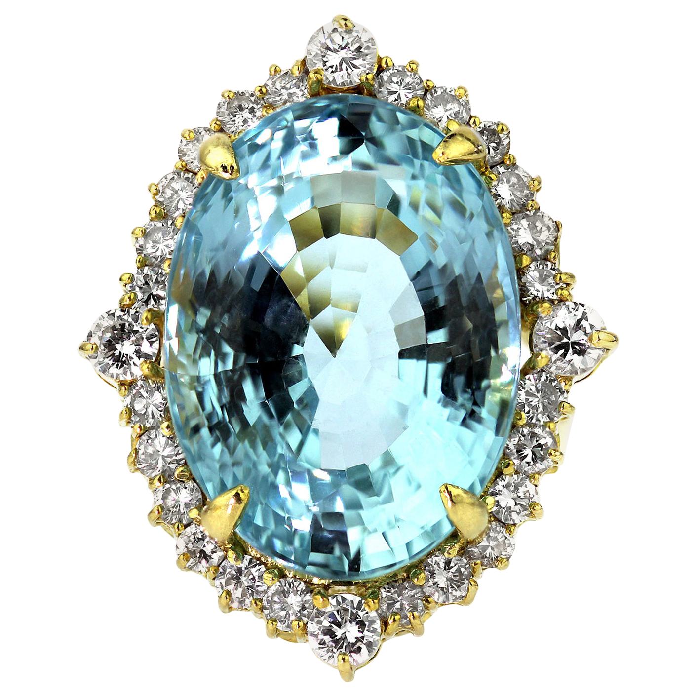 1980s Large Aquamarine, Diamond and 18 Carat Gold Ring by Repossi at ...