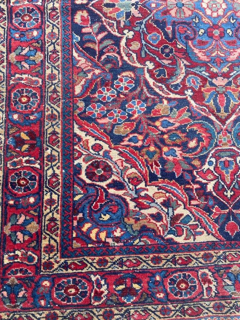 Pretty Antique Sarouk Rug For Sale at 1stDibs