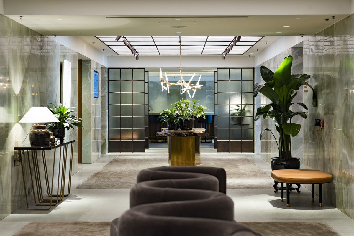 Cathay Pacific, The Pier First Class Lounge by Studioilse