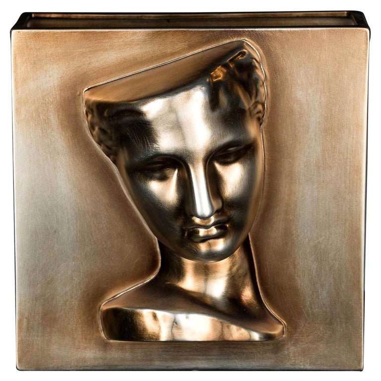 Psyche of Capua Vase For Sale at 1stDibs