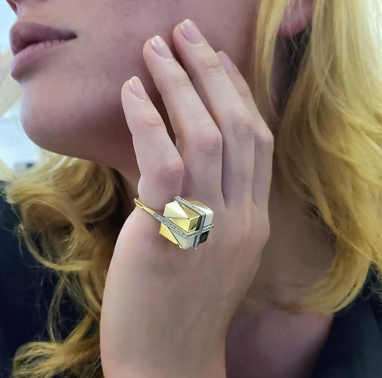 Puig Doria 1970 Geometric Sculptural Ring 18Kt Gold with Cubic Carving ...