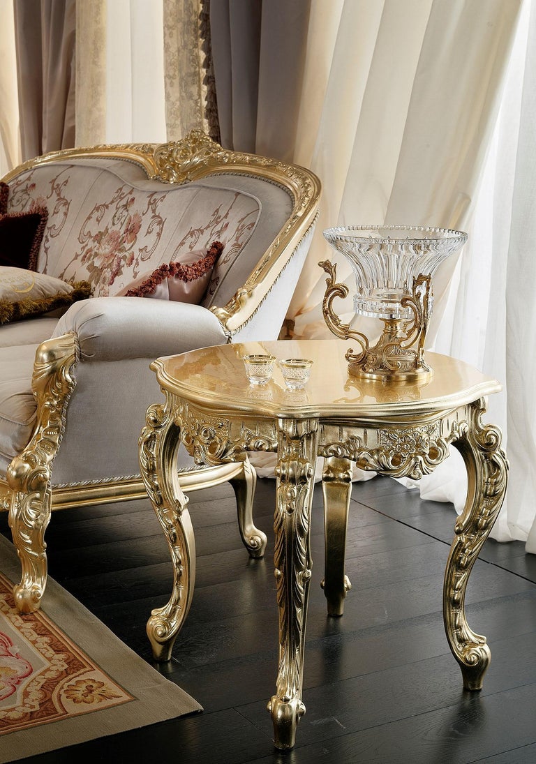 Pure gold baroque side table with carvings by Modenese Luxury Interior ...