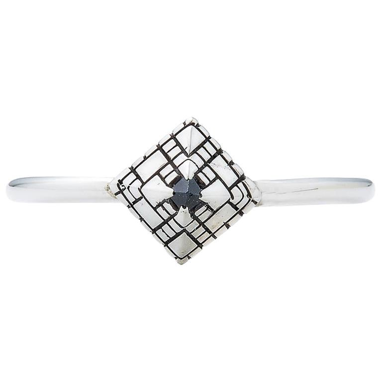 Pyramid of Blue Sapphires and Diamonds White Gold Cluster Fashion ...