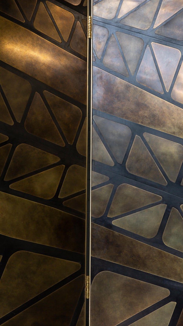 QE 2 Screen by Novocastrian For Sale at 1stDibs