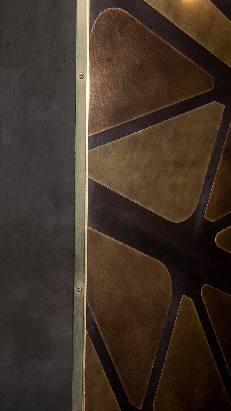 QE 2 Screen by Novocastrian For Sale at 1stDibs