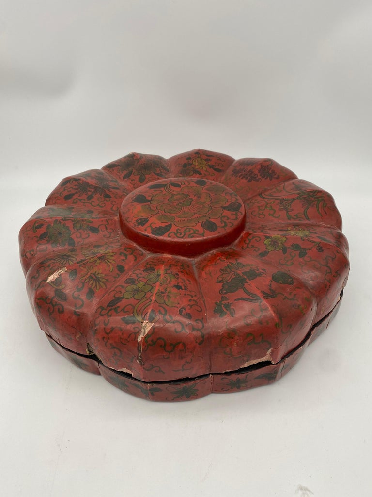 Qing Dynasty Chinese Red Lacquer Box For Sale at 1stDibs