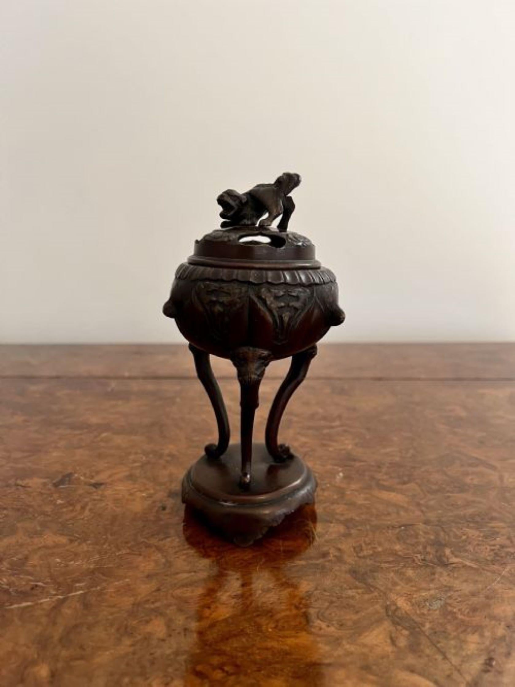 Quality pair of antique Chinese ornate bronze censers For Sale at 1stDibs