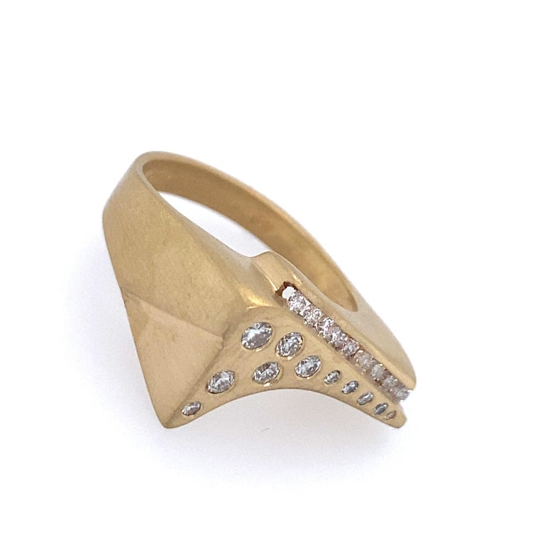 "Quarter Pipe" Ring in 18K Yellow Gold Scattered with 0.38 Carats of ...