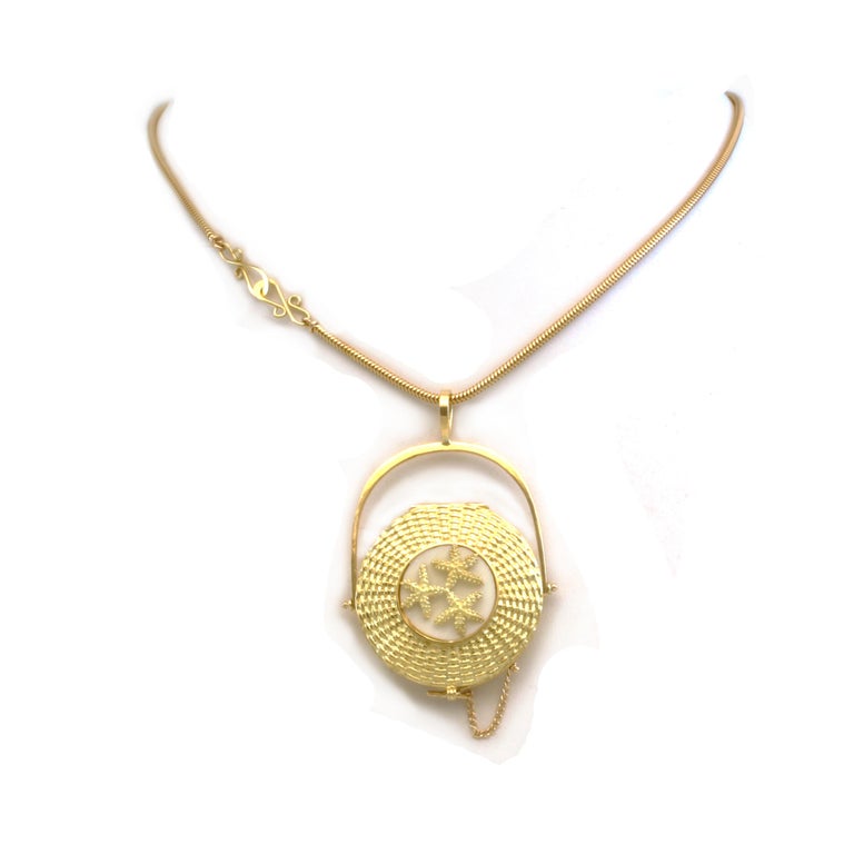 Diana Kim England 18k Nantucket Lightship Basket Miniature Locket For ...