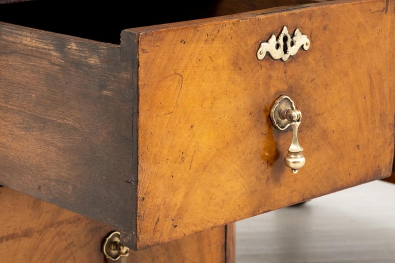 Queen Anne Desk Walnut Bureau Writing Table For Sale at 1stDibs