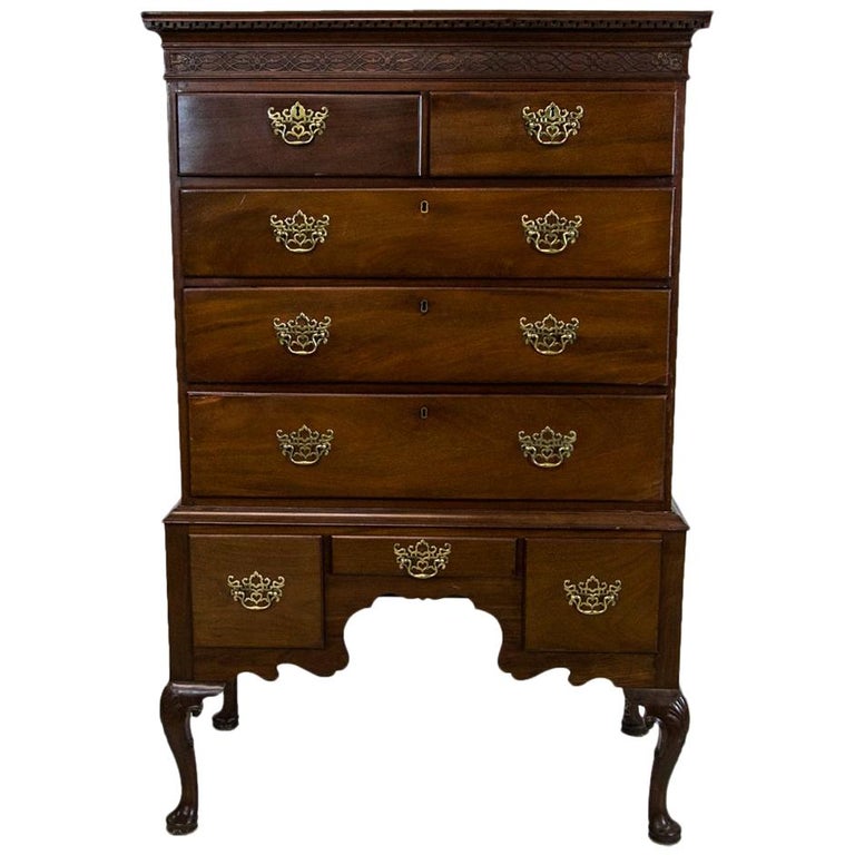 Queen Anne Mahogany Highboy For Sale at 1stDibs