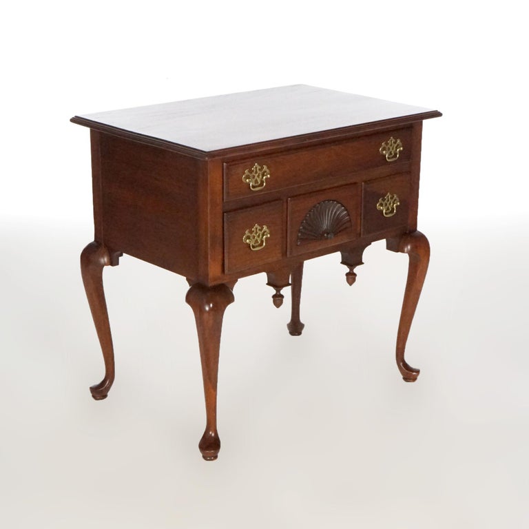 Queen Anne Mahogany Lowboy, 20th Century For Sale at 1stDibs